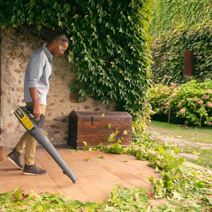 Stiga Leaf Blowers & Vacuums