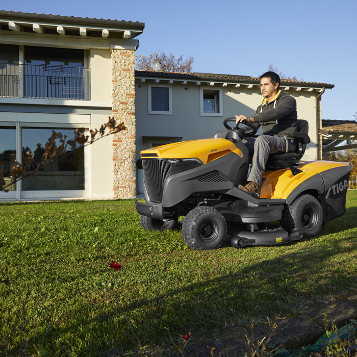 Stiga Estate 9122W Tractor | Tractors & Ride-Ons UK