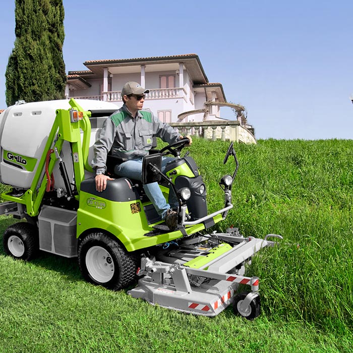 Grillo 52" FD13.09 4WD Outfront Rider | Tractors & Ride-Ons UK