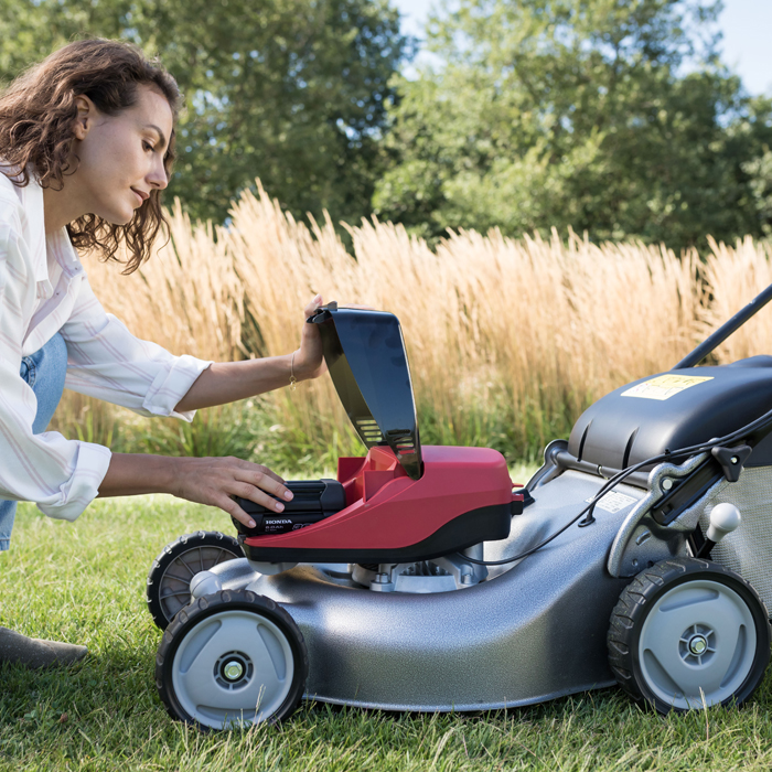 Honda HRG 416 XB 16" Izy-ON Cordless Push Lawn Mower UK