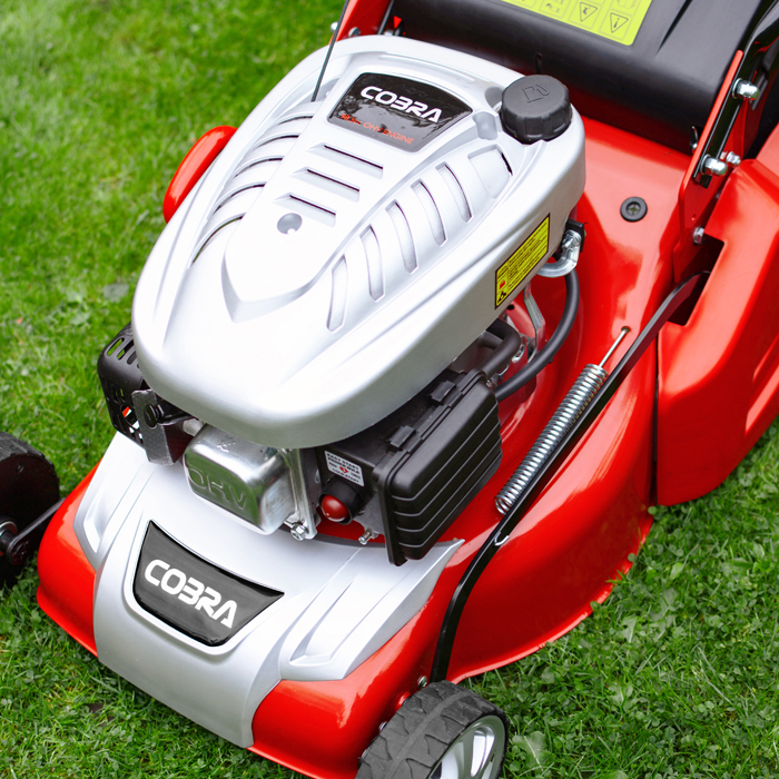 Cobra RM40C 16" P Roller Mower | Petrol Mowers UK