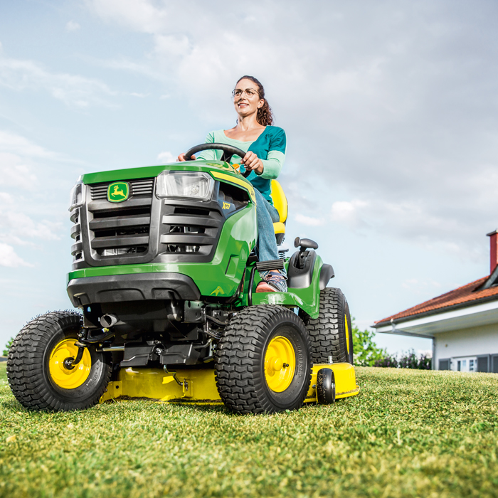John Deere X127 Tractor - 42" Edge | Tractors & Ride-Ons UK