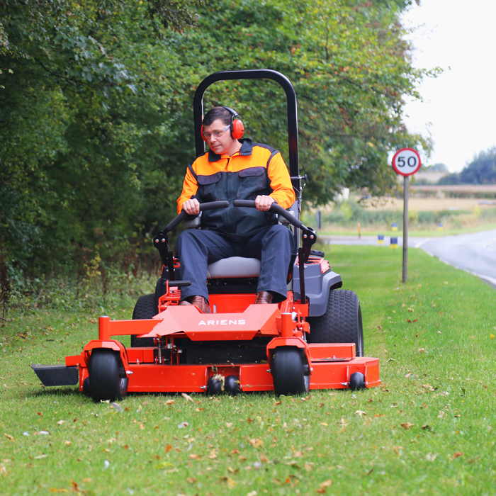 Ariens ZENITH 60" Zero-Turn | Tractors & Ride-Ons UK